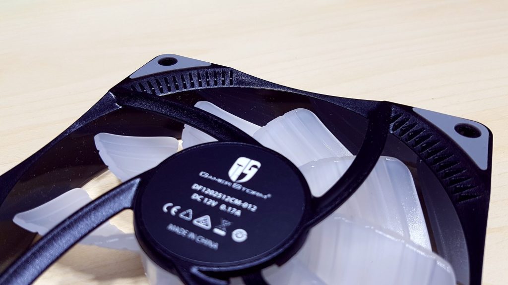 قيمة رائعة و شكل جذاب : مراجعة Deepcool Gamer Storm Castle 240 RGB - HDR247