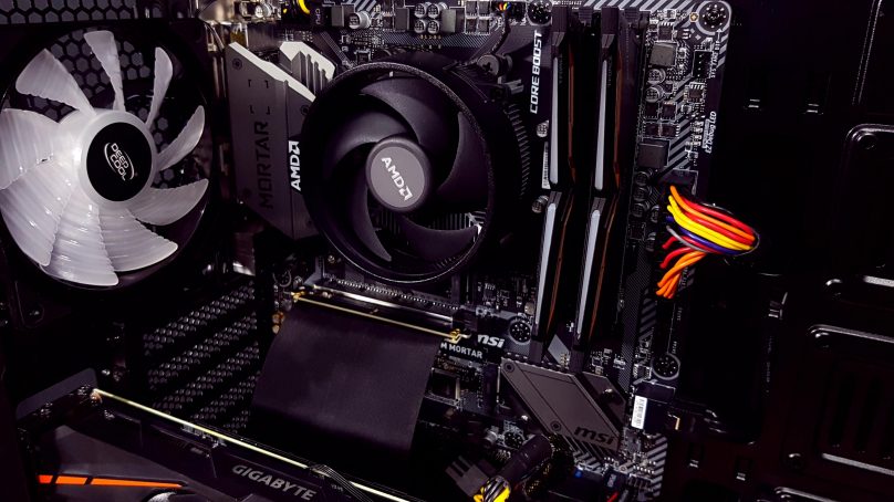 مراجعة موصل تمديد البطاقات الرسومية Gamer Storm PEC 300 - HDR247