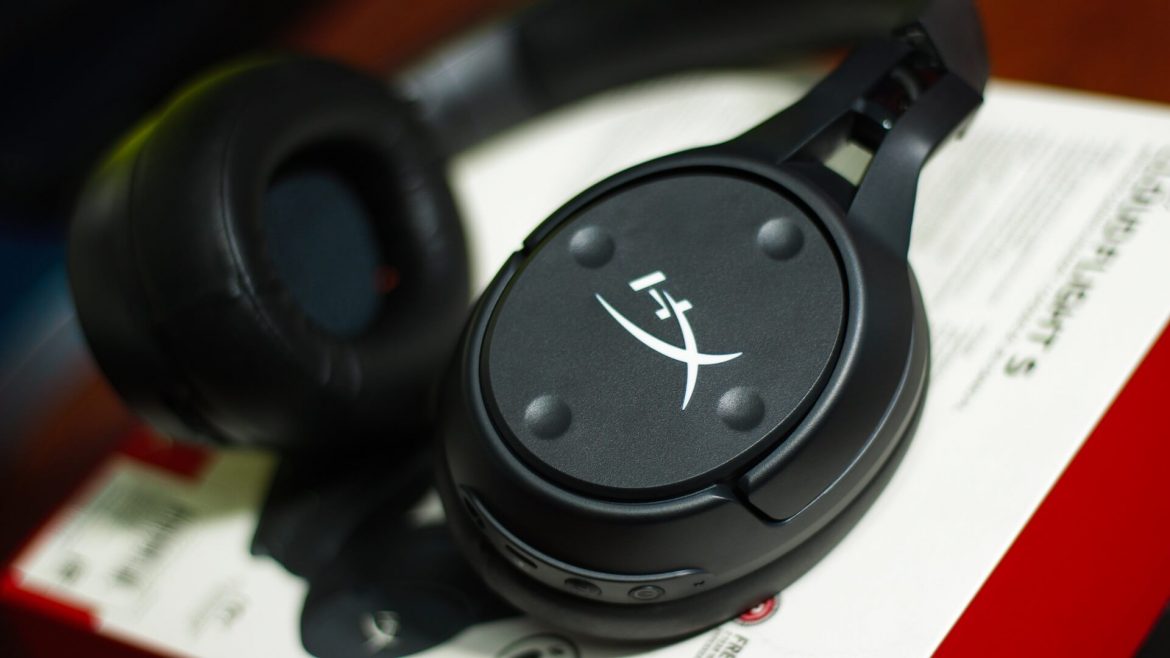 مراجعة HyperX Cloud Flight S سماعة الألعاب اللاسلكية - HDR247
