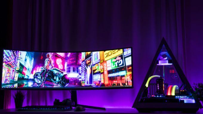 تجميعة خرافية للألعاب وصناعة المحتوي AZZA Pyramid 804 PC Build 2021 ...